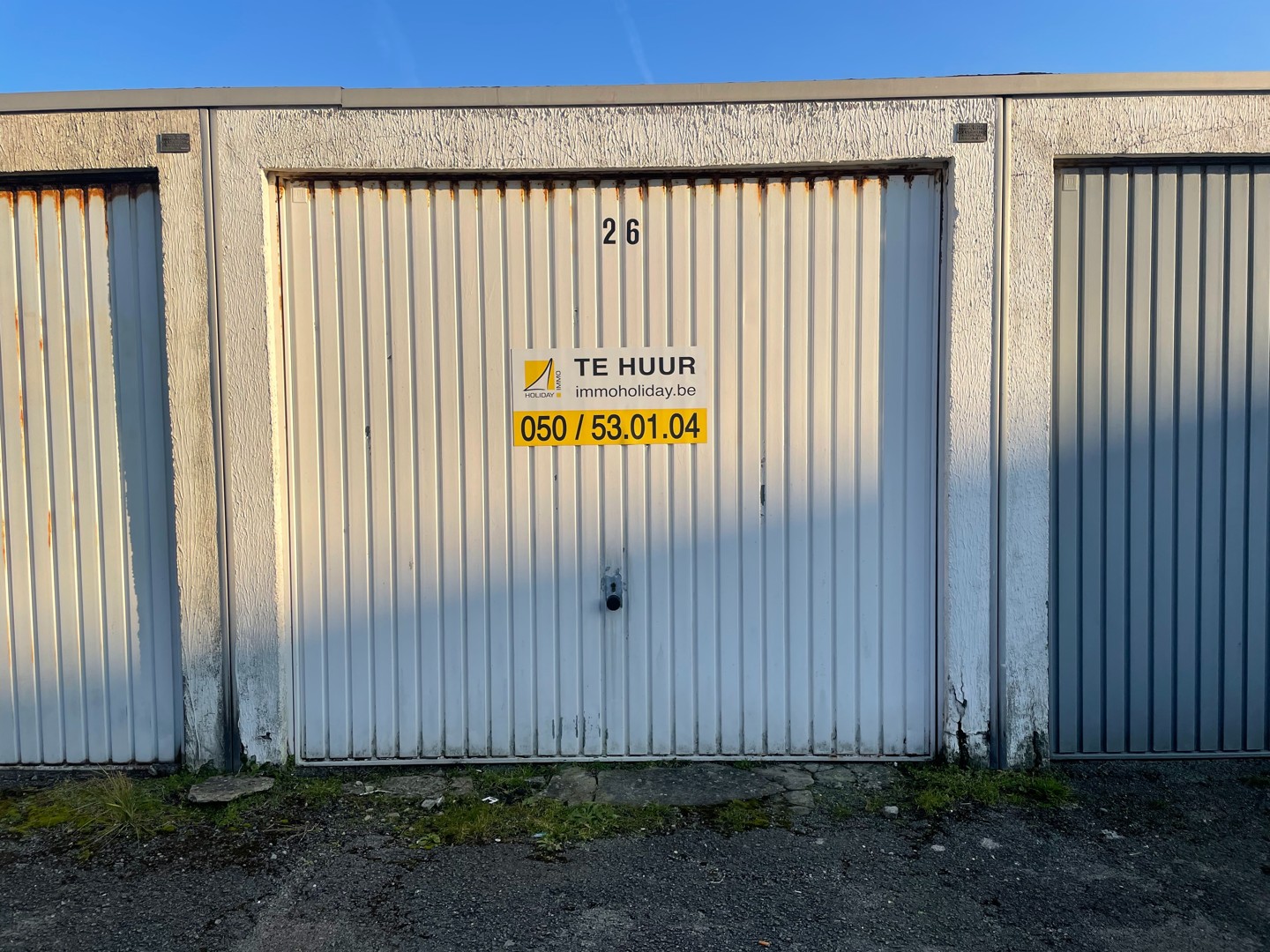 Gemakkelijk bereikbare garagebox in het centrum van Heist